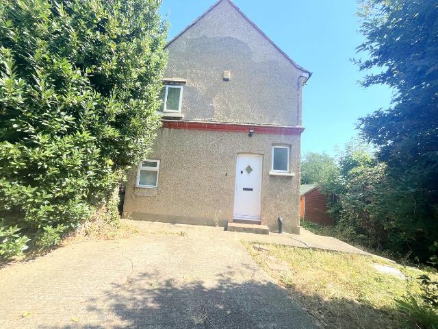 Ditton Court Road, Westcliff On Sea SS0, 2 bed maisonette to rent, £1,200 pcm | PrimeLocation