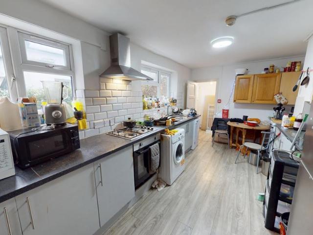 Ditchling Rise, Brighton, BN1 8 bed terraced house to rent £3,185 pcm £735 pw