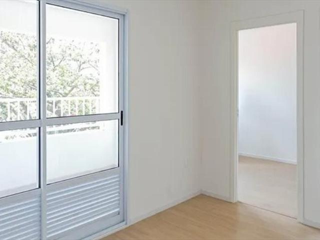 divido apartamento ao lado da estação ipiranga