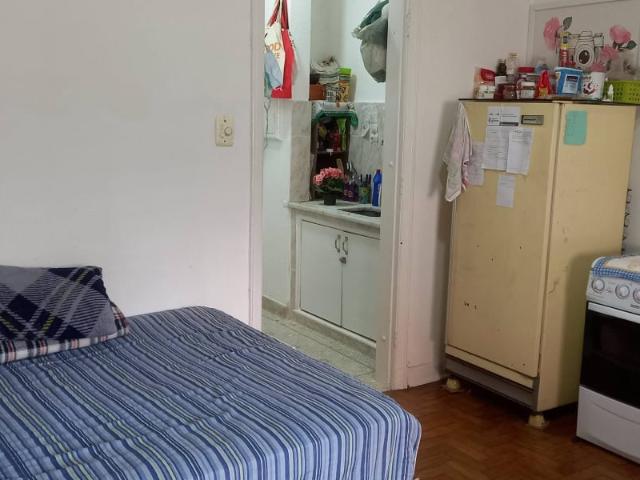 DIVISÃO de kitnet 1 min do metrô/14 997930564