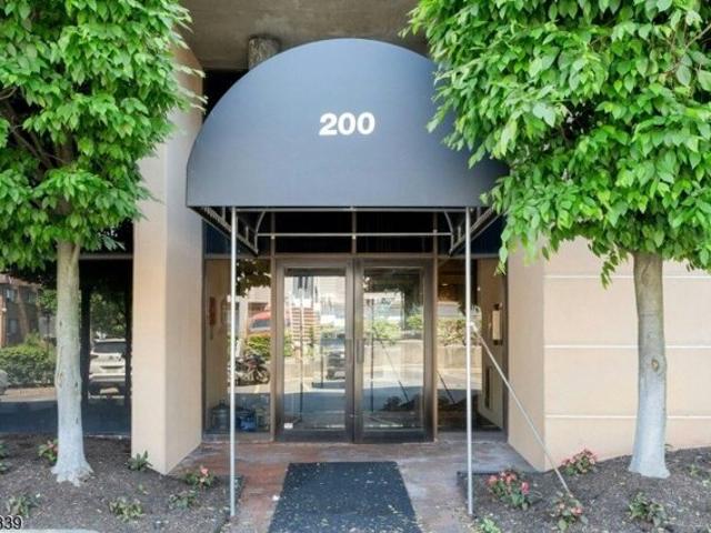 Division St Apt G, Cliffside Park, Condo For Sale