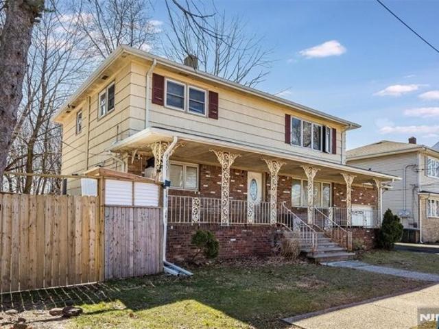 Division St, Bloomfield, Home For Sale