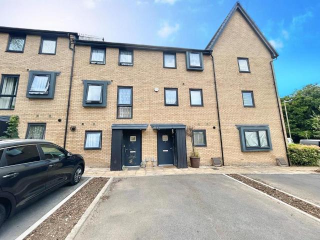 Divot Way, BASINGSTOKE, RG24 4 bed hotel room to rent £1,900 pcm £438 pw