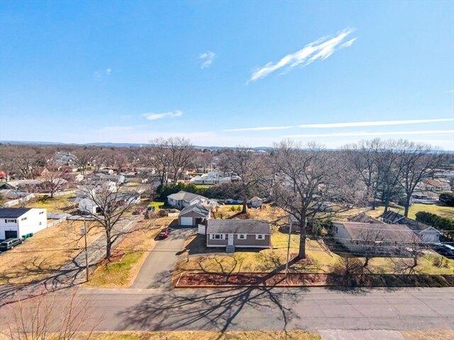 Dixie Ter, Chicopee, Home For Sale