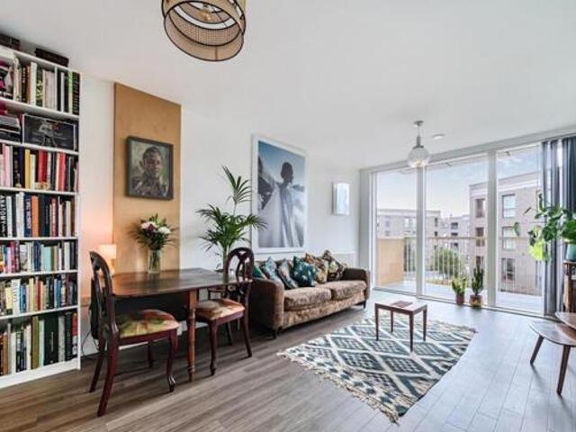 Dixie Court, Adenmore Road, 1 Bedroom Flat