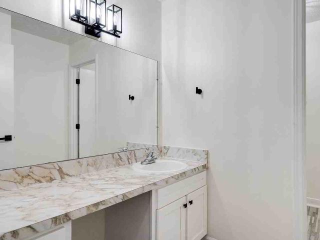 Dixie Downs 2 Bedroom Apartment for Rent at 4319 Sanders Ln, Shively, KY 40216 Shively