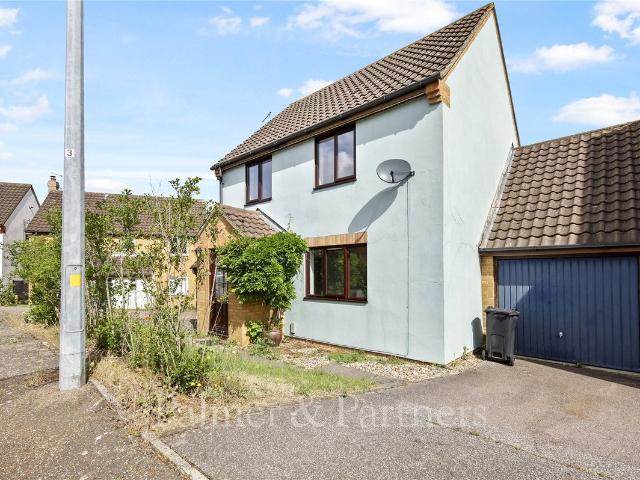 Dixon Close, Lawford, Manningtree, Essex CO11, 3 bed link detached house to rent, £1,400 pcm | PrimeLocation