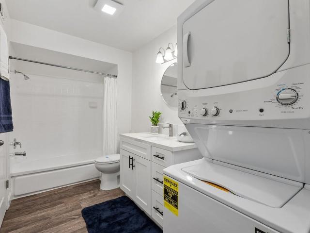 Domus Villas Apartments 2 Bedroom Apartment for Rent at 17062 Altadena Dr, Tustin, CA 92780 Tustin