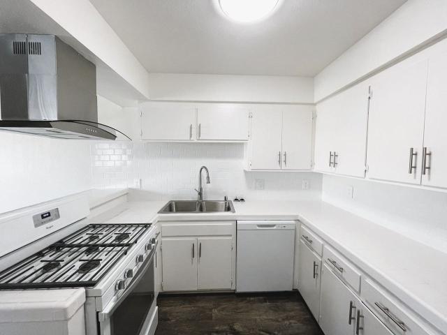Domus Villas Apartments 2 Bedroom Apartment for Rent at 17062 Altadena Dr, Tustin, CA 92780 Tustin