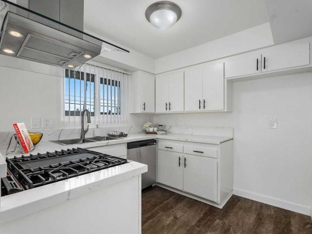 Domus Villas Apartments 3 Bedroom Apartment for Rent at 17062 Altadena Dr, Tustin, CA 92780 Tustin