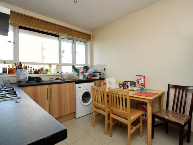 Dombey Street, Holborn 3 bed flat to rent £4,000 pcm £923 pw