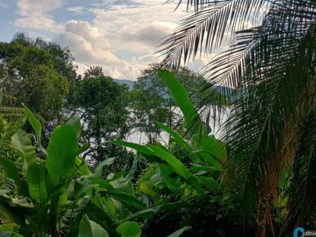 Domingas Dias, terreno com vista para o mar