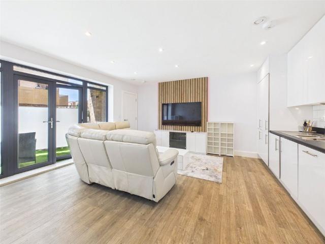 Dominion Court, 763 London Road, Hounslow, TW3