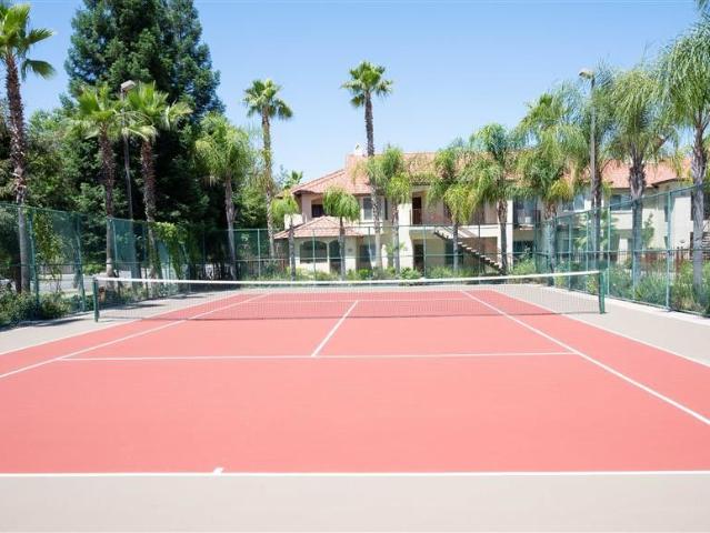 Dominion Courtyard Villas 3 Bedroom Apartment for Rent at 1650 E Shepherd Ave, Fresno, CA 93720 Woodward Park