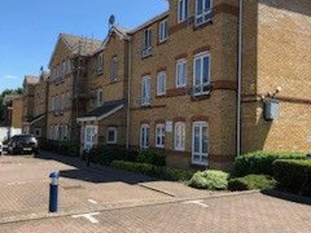 Dominion Close, Hounslow, Middlesex TW3, 2 bed flat to rent, £1,750 pcm | PrimeLocation