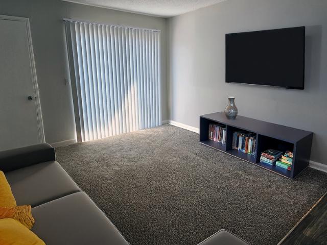 Dominion House 3 Bedroom Apartment for Rent at 5099 Linbar Dr, Nashville, TN 37211