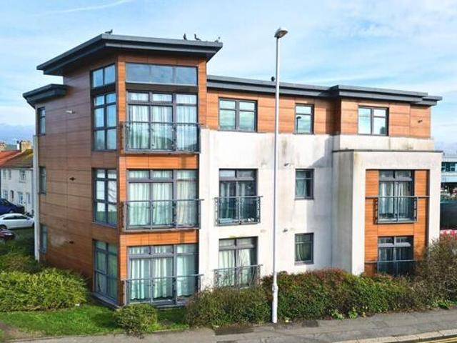 Dominion Road, Worthing, 2 Bedroom Flat
