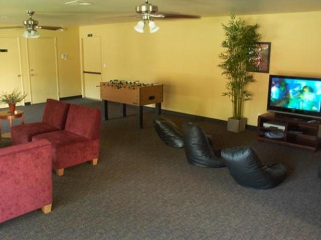 Don't miss out on this 2 BR 1 BA it has a private entry To Rent in Corning, California