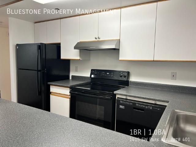 Don't Miss Out! One Bedroom Facing South Park Blocks Available NOW