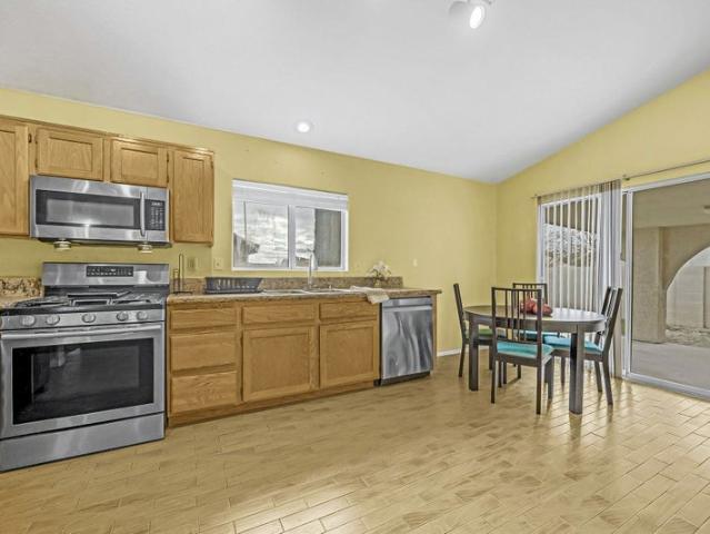 Don't Miss Out! Beautiful Rooms In North Las Vegas