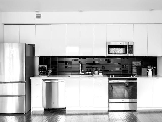 Don't Miss OUR Recent PRICE DROP for Limited Time! Studio Apartment for Rent at 2330 Nw Raleigh St, Portland, OR 97210 Northwest District