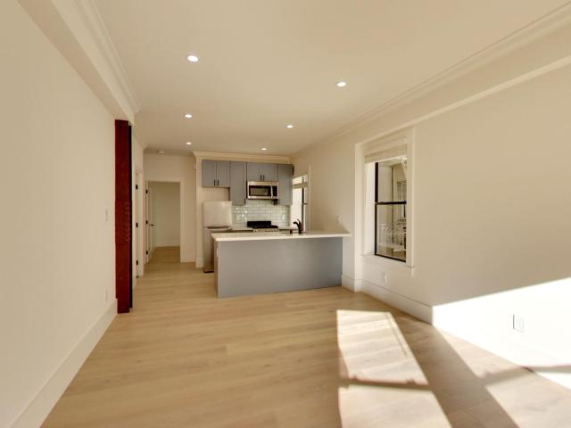 Don't miss the chance to live in a brand new unit! Laundry In Unit!