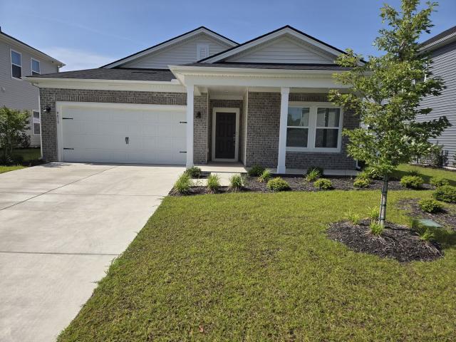 Don't miss this 3 bed/2 bath SFH with a functional flex room in the beautiful and modern Clear Pond community, Carolina Forest