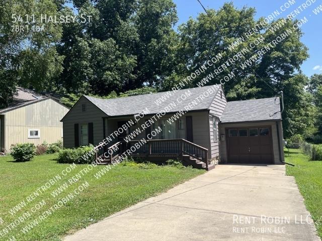 Don't Miss This Shawnee Gem! Charming 2 Bedroom Home with Garage, Washer & Dryer, and Huge Backyard!