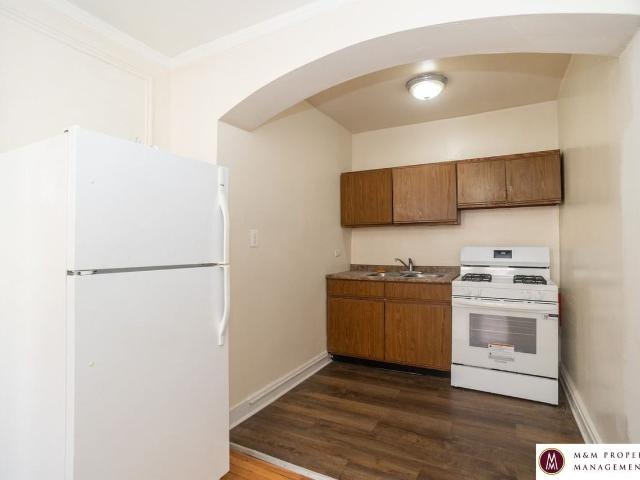 Donald Alexander Building 1 Bedroom Apartment for Rent at 437 S Kenilworth Ave, Oak Park, IL 60302