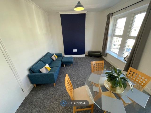 Donald St, Cardiff CF24, 2 bed flat to rent, £1,200 pcm | PrimeLocation