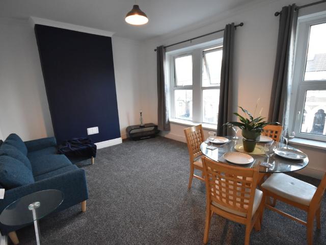 Donald Street, Roath CF24, 2 bed flat to rent, £1,200 pcm | PrimeLocation