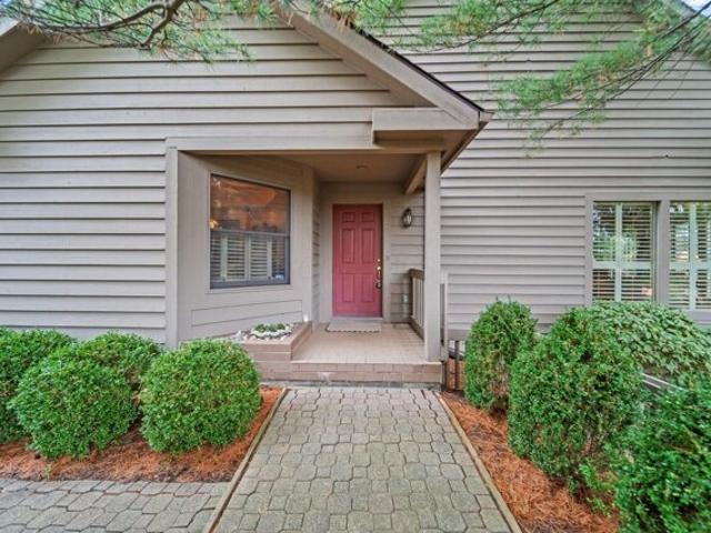 Donald Ross Dr, Granville, Condo For Sale