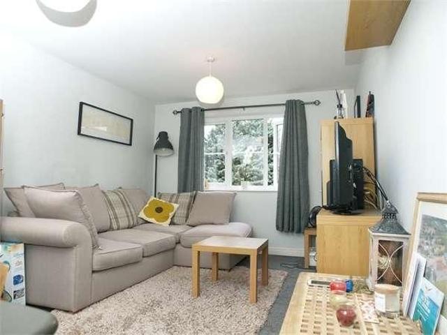 Donald Woods Gardens, Surbiton, Kingston Upon Thames, KT5