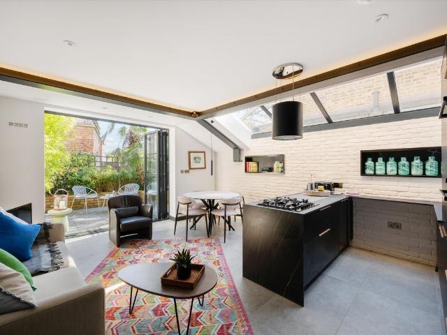 Donaldson Road, London NW6, 2 bed flat to rent, £3,900 pcm | PrimeLocation