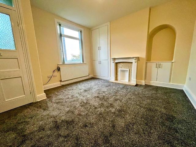 Doncaster Road, Wakefield, Crofton