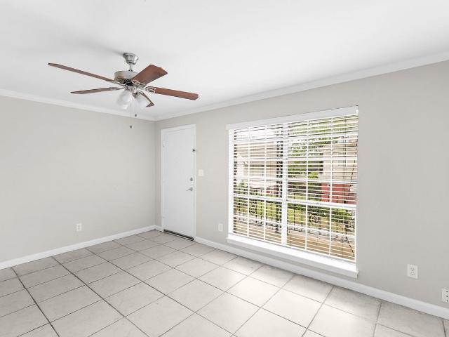 Donegal Place 1 Bedroom Apartment for Rent at 2964 Rhodes Cir S, Birmingham, AL 35205 Highland Park