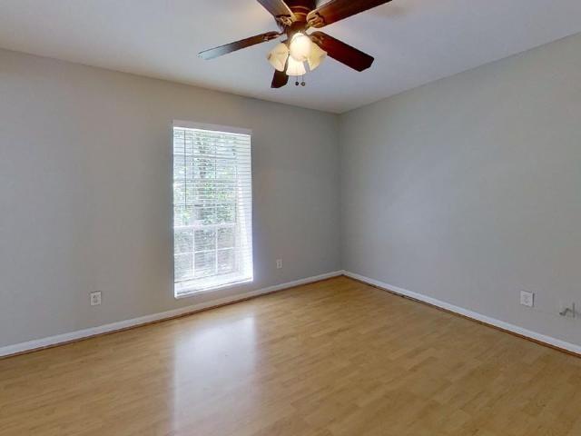 Donegal Place 2 Bedroom Apartment for Rent at 2964 Rhodes Cir S, Birmingham, AL 35205 Highland Park