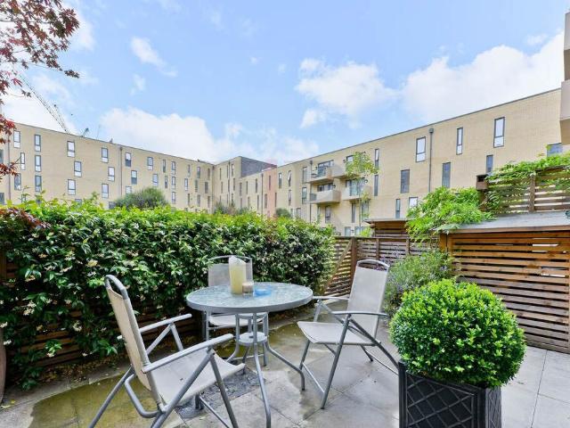 Dongola Road,, E1