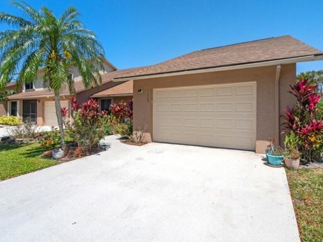 Donlin Dr, Wellington, Home For Sale