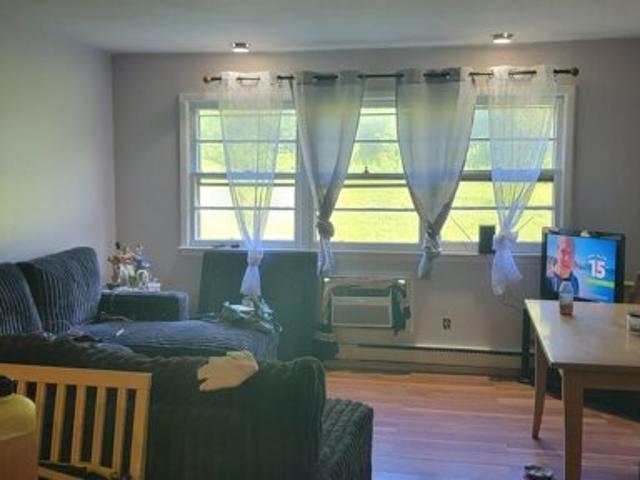 Donna Dr Unit B, New Haven, Condo For Sale