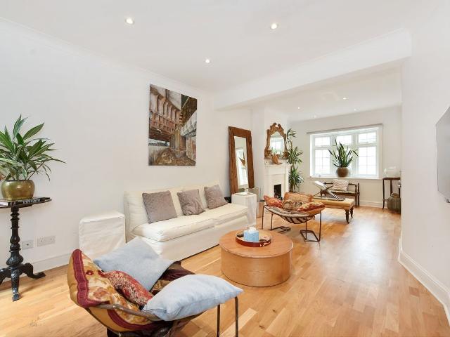Donne Place, Chelsea, London SW3, 3 bed detached house to rent, £14,083 pcm | PrimeLocation