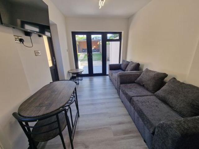 Donnington Bridge Road, *Available in August 2026*, Oxford, OX4 4AY