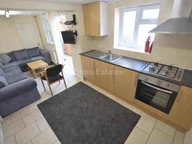 Donnington Gardens, Reading 7 bed terraced house to rent £3,465 pcm £800 pw