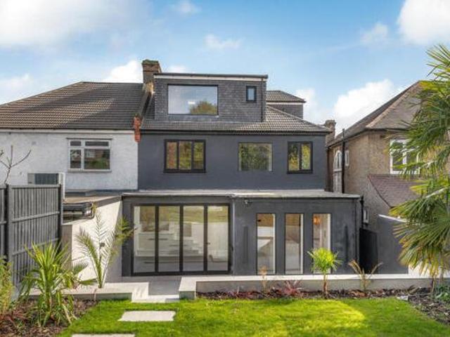 Donnington Road, London, 4 Bedroom Semi detached