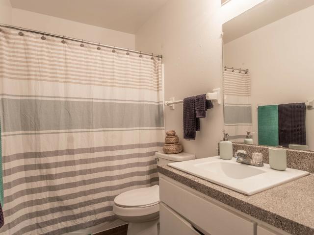 Donovan Village 2 Bedroom Apartment for Rent at 601 W Donovan St, Houston, TX 77091 Independence Heights