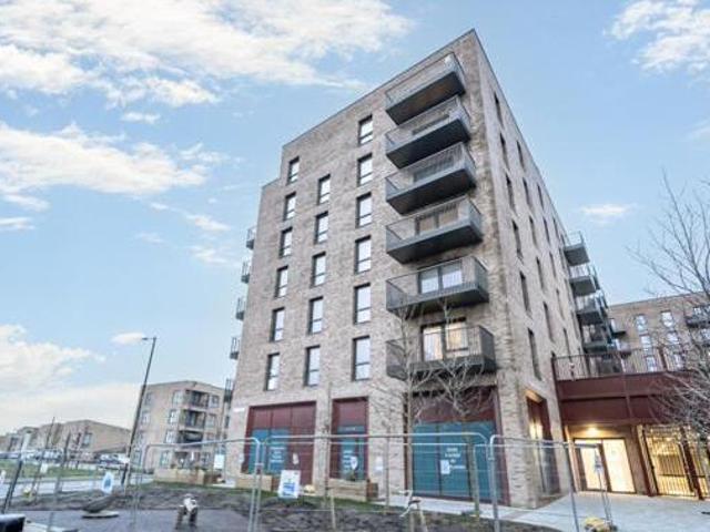 Donovan Way, Harrow, 2 Bedroom Flat