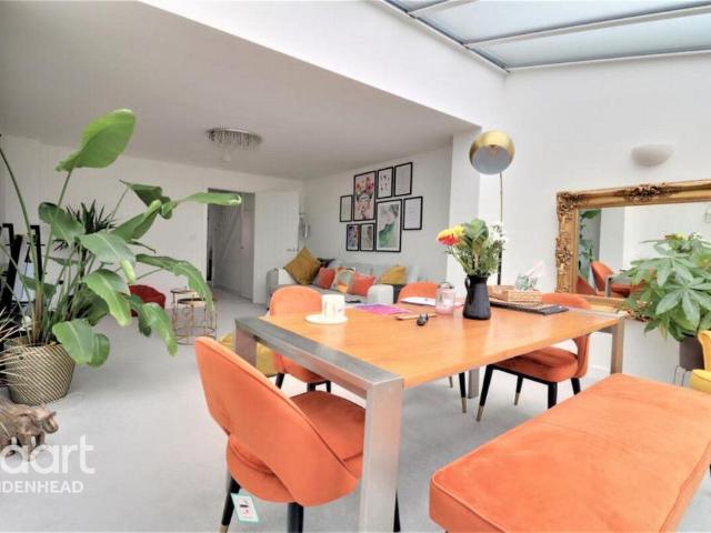 Doolittle Avenue, High Wycombe 4 bed semi detached house to rent £2,600 pcm £600 pw