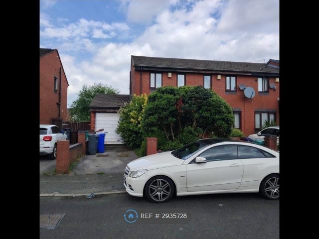 Dob Brook Close, Manchester M40, 2 bed terraced house to rent, £975 pcm | PrimeLocation