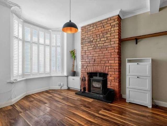 Dobbins Road, Barry, CF63