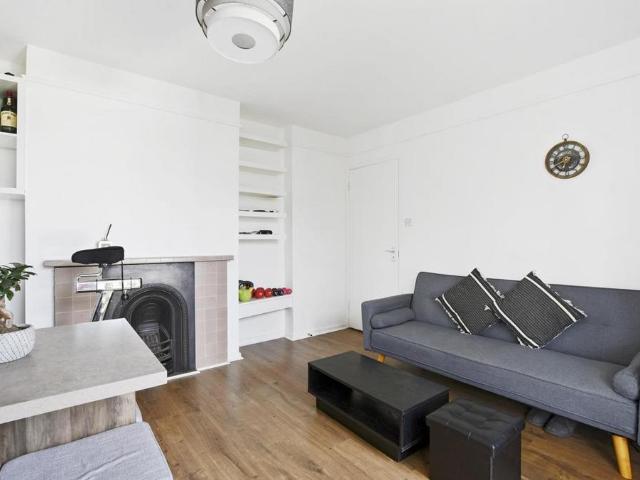 Dobson Close, Swiss Cottage, London, NW6 2 bed apartment to rent £2,695 pcm £622 pw